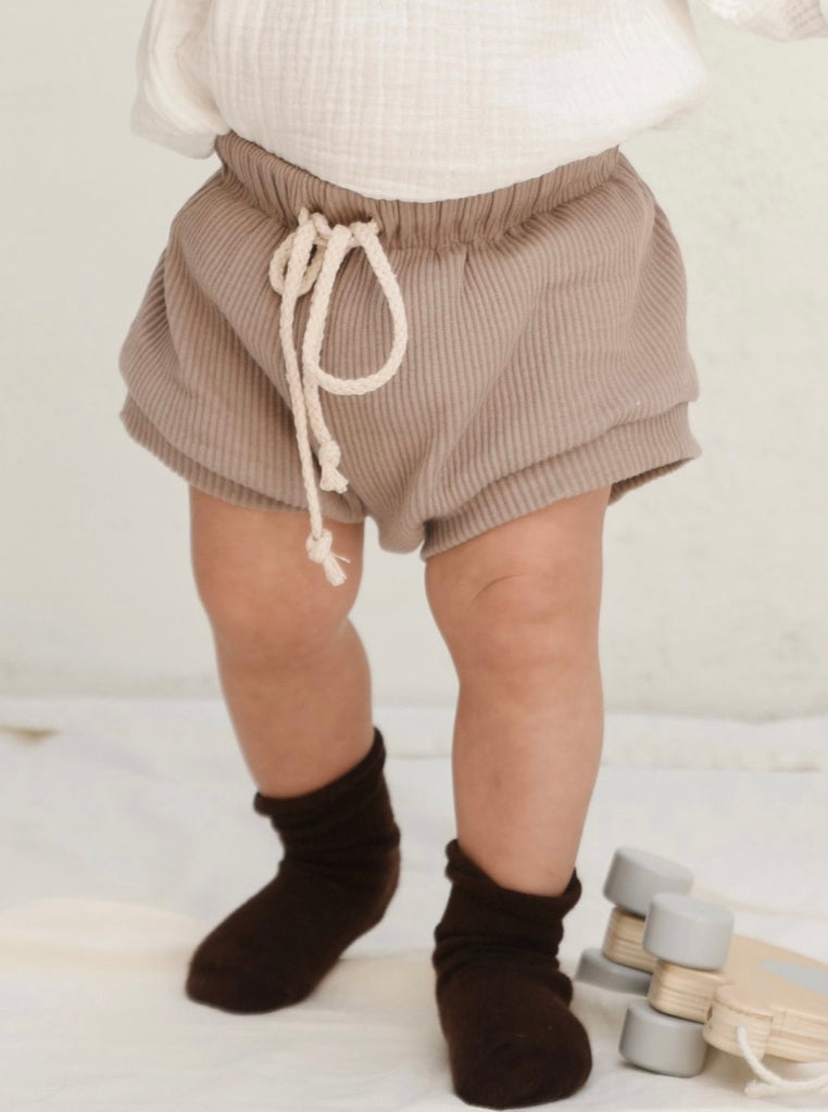 TINY TROVE – River Finley & Friends